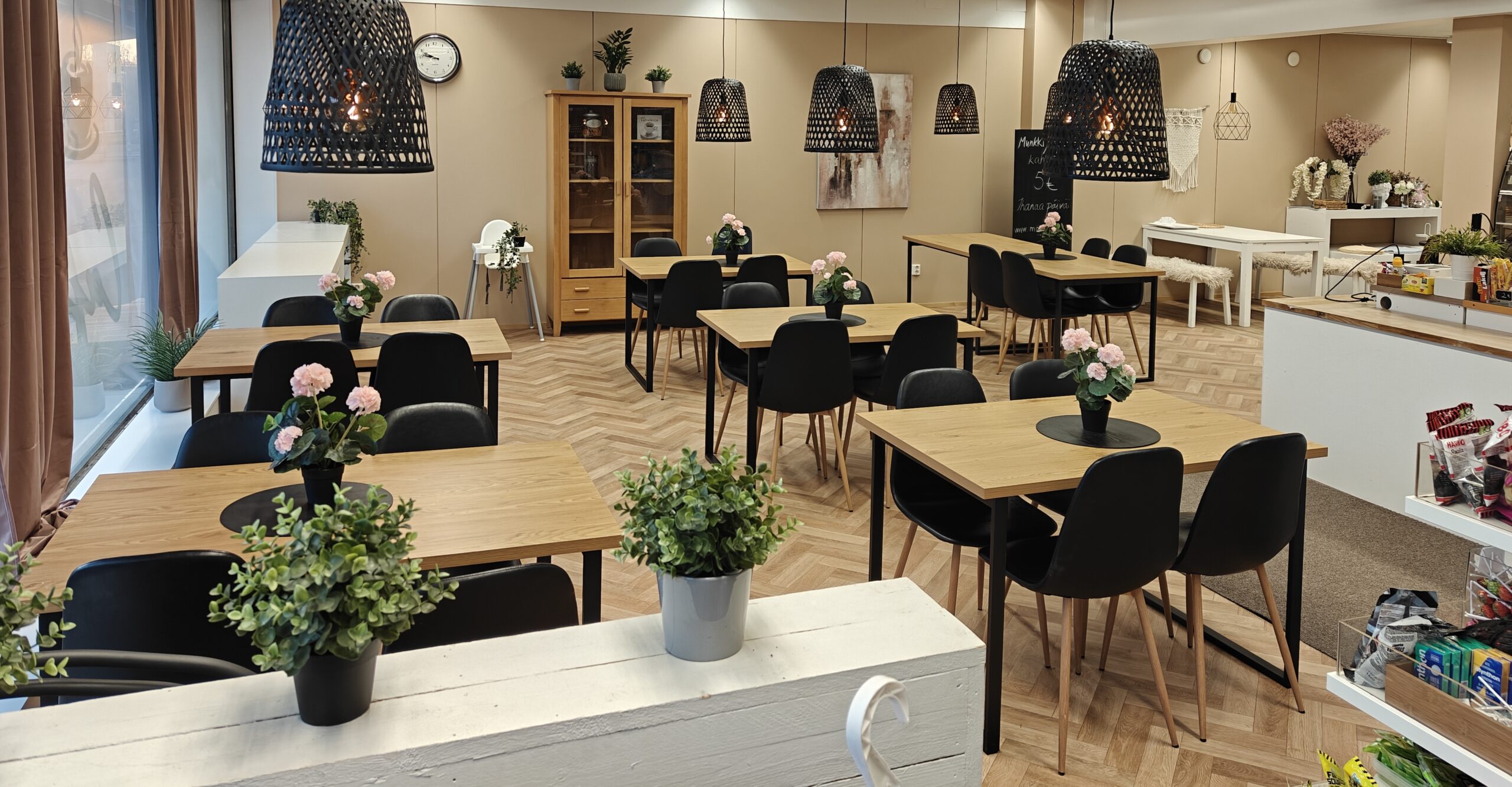 Lounaskahvila - Magea
